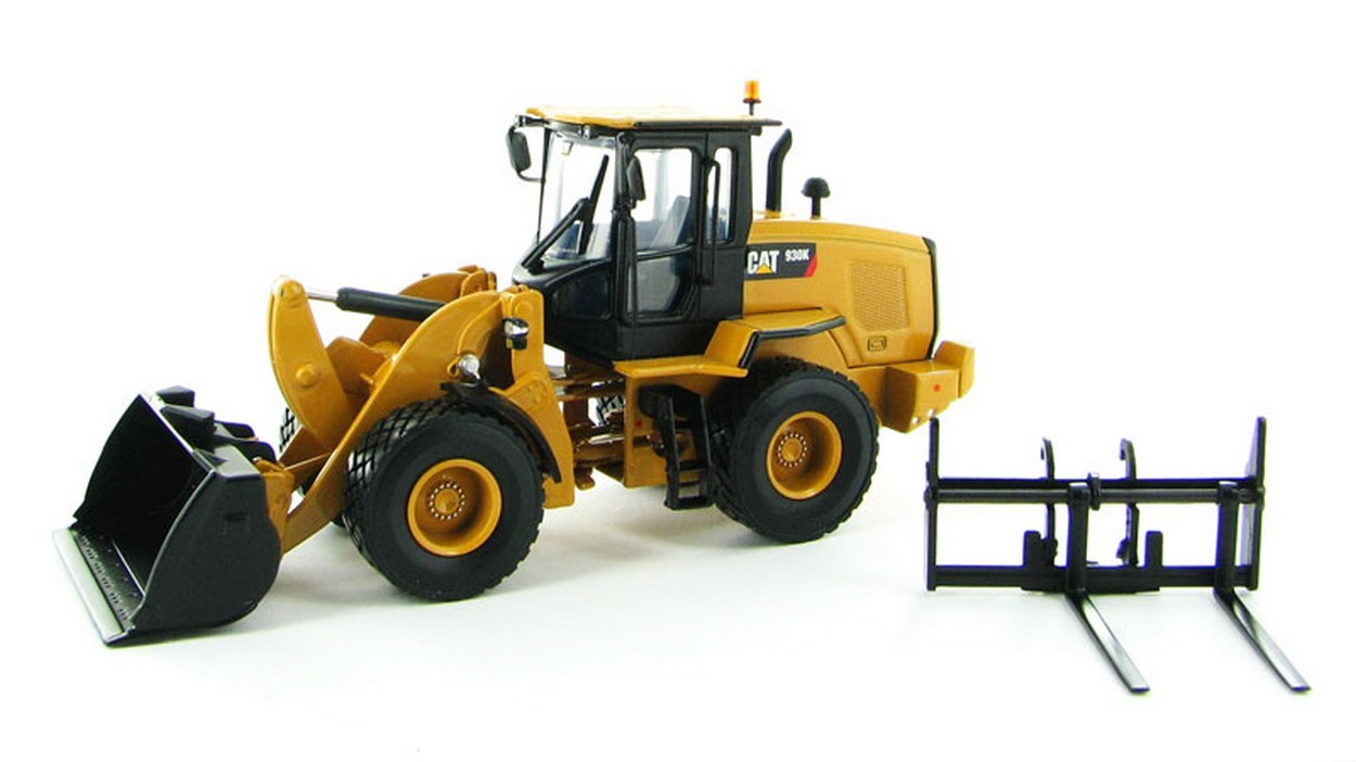 DIE CAST SCALE MODEL CAT 930K WHEEL LOADER WITH INTERCHANGEABLE WORK ...